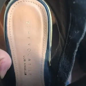 Very Volatile | Shoes | Very Volatile La Black Peep Toe Block Heel ...